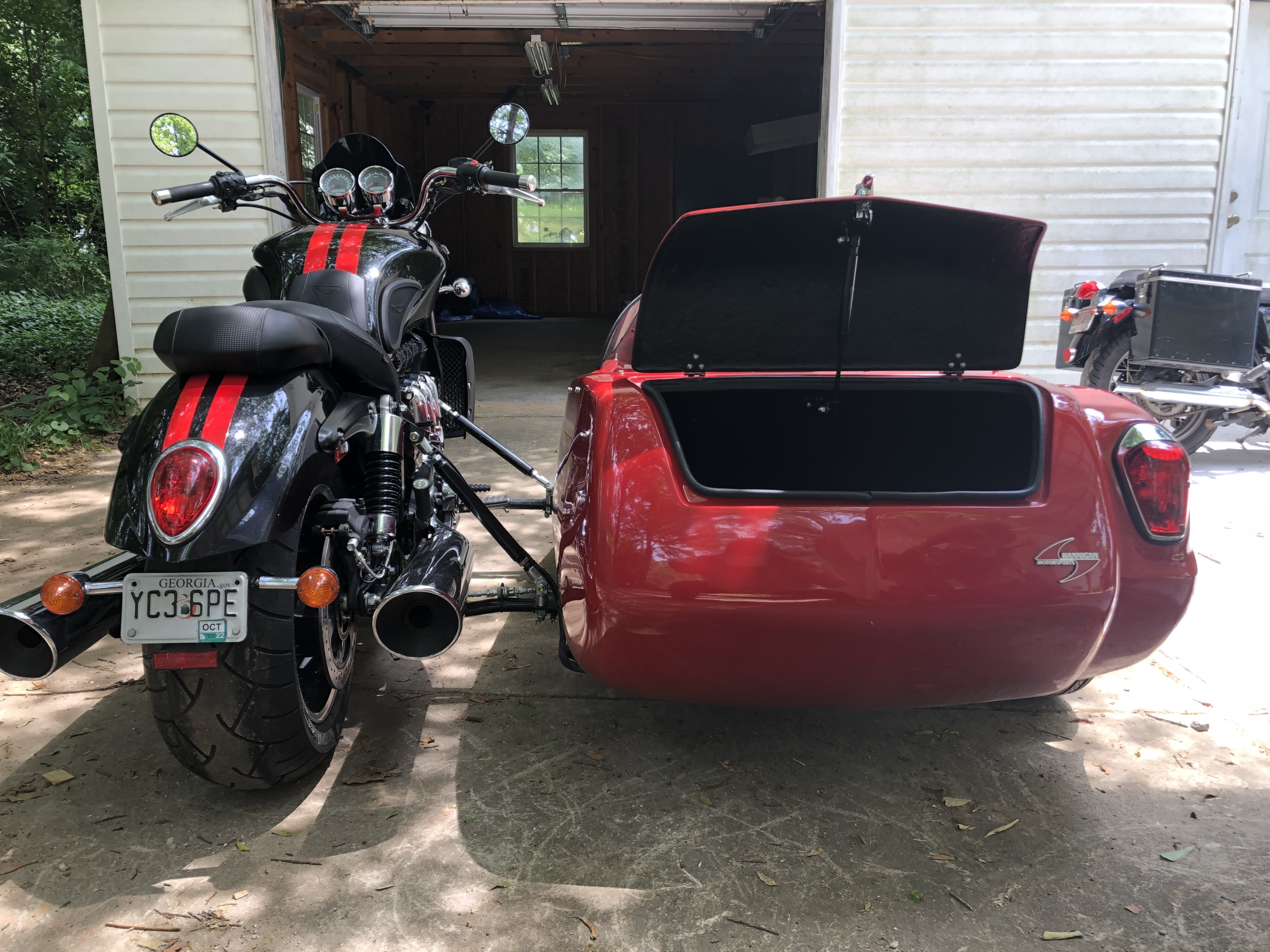 $14,000 – 2013 Triumph Rocket III Roadster with Hannigan Bandito ...