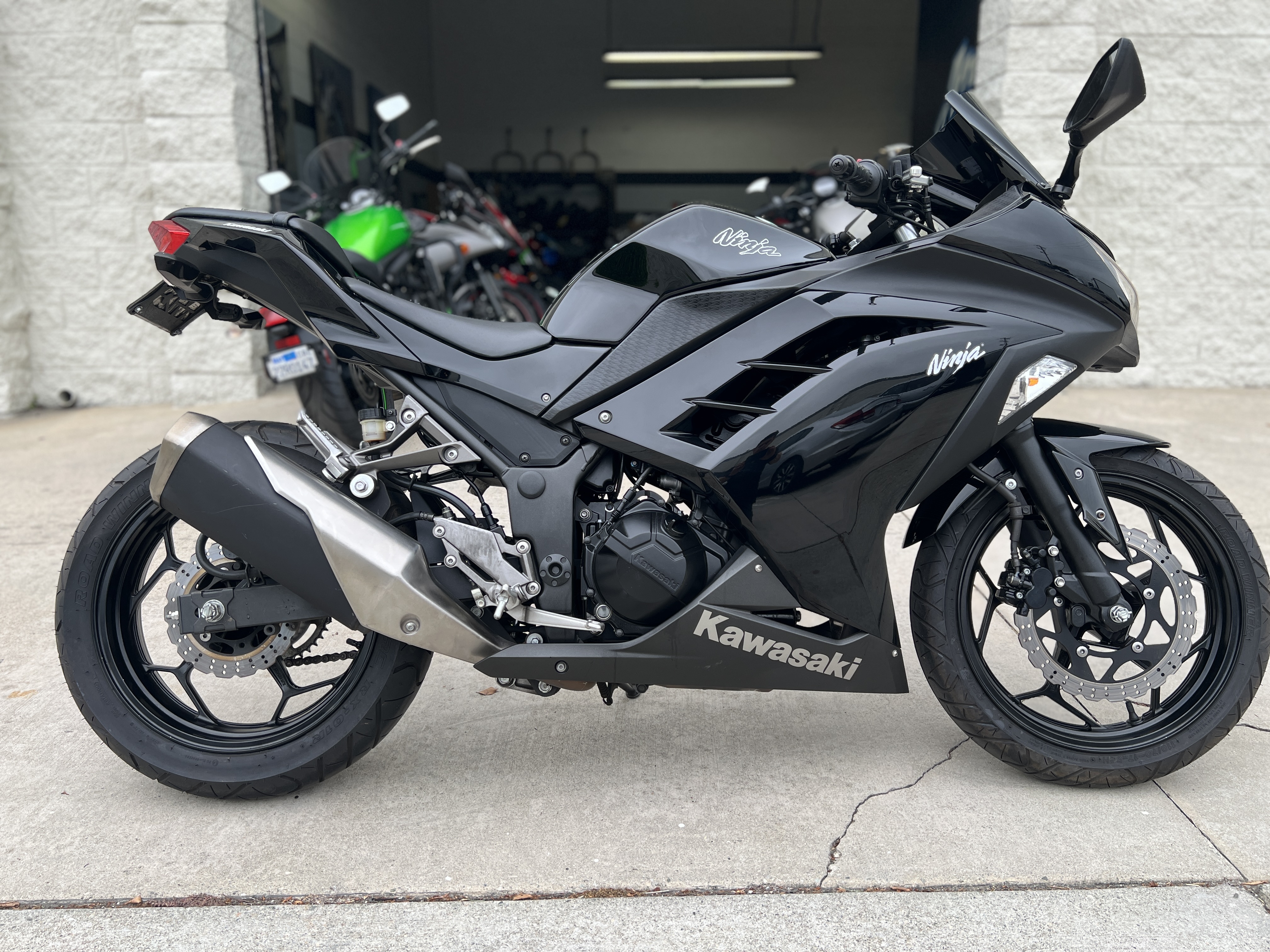 Kawasaki Ninja 300 Black