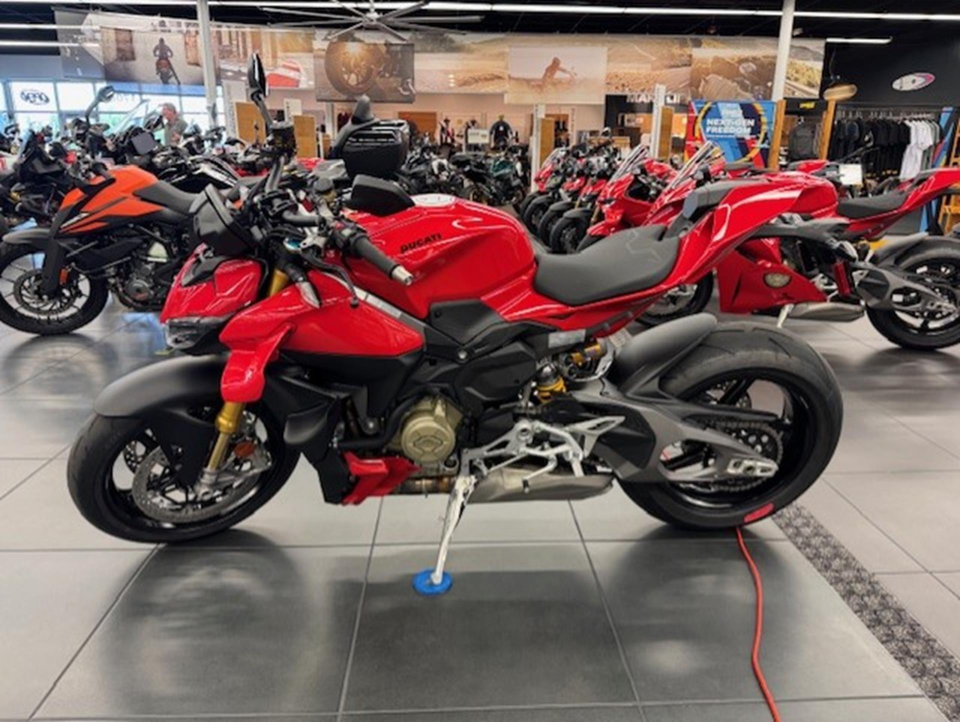 Ducati Fort Myers, FL – Locanto™ Vehicles